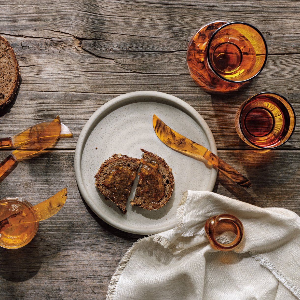 Pedestal Tumbler, 11oz - Amber | Linen Chest